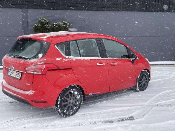 Red Ford B-Max 2013 in Siauliai, with an engine capacity of 1.00 L and mileage of 216 thousand km for 3499 €, photo 4 on AUTOMOTO.COM.LV