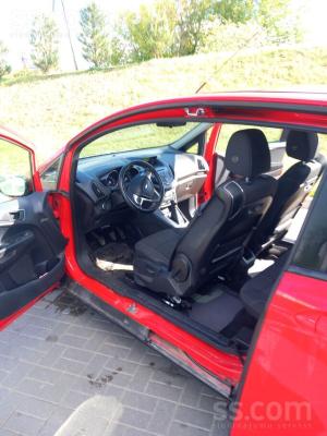 Red Ford B-Max 2015 in Rezekne, with an engine capacity of 1.50 L and mileage of 160 thousand km for 4750 €, photo 7 on AUTOMOTO.COM.LV