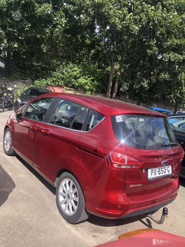 Red Ford B-Max 2017 in Klaipeda, with an engine capacity of 1.00 L and mileage of 137 thousand km for 5950 €, photo 4 on AUTOMOTO.COM.LV