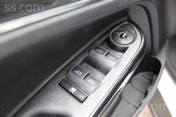 Balts Ford B-Max 2013 Liepāja, ar dzinēja tilpumu 1.60 L un nobraukumu 265 tūkst. km par 4500 €, foto 10 vietnē AUTOMOTO.COM.LV