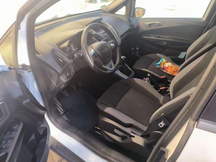 Balts Ford B-Max 2016 Tauragė, ar dzinēja tilpumu 1.50 L un nobraukumu 242 tūkst. km par 4400 €, foto 4 vietnē AUTOMOTO.COM.LV