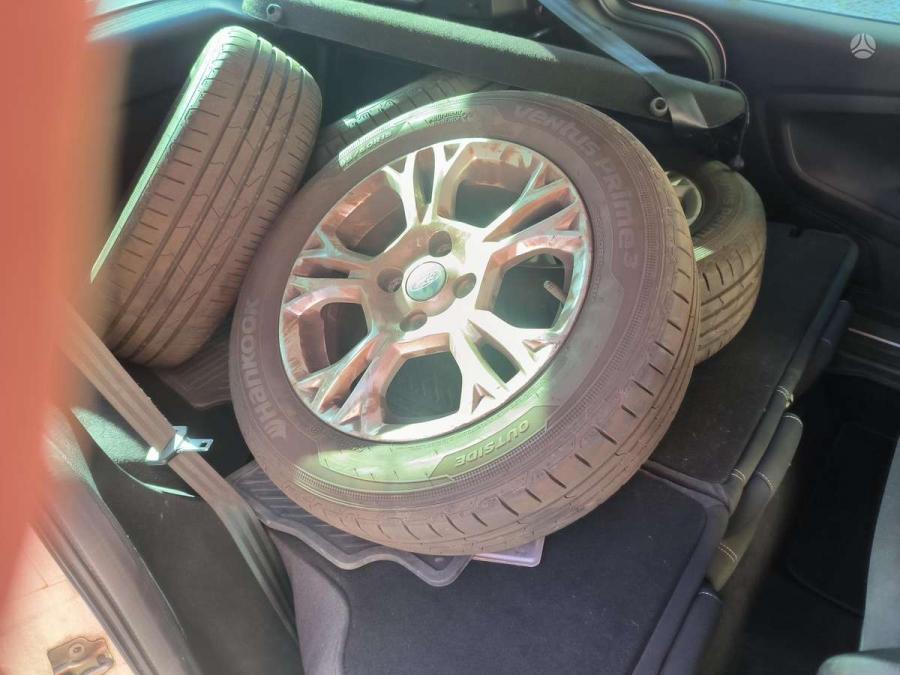 Balts Ford B-Max 2016 Tauragė, ar dzinēja tilpumu 1.50 L un nobraukumu 242 tūkst. km par 4400 €, foto 8 vietnē AUTOMOTO.COM.LV