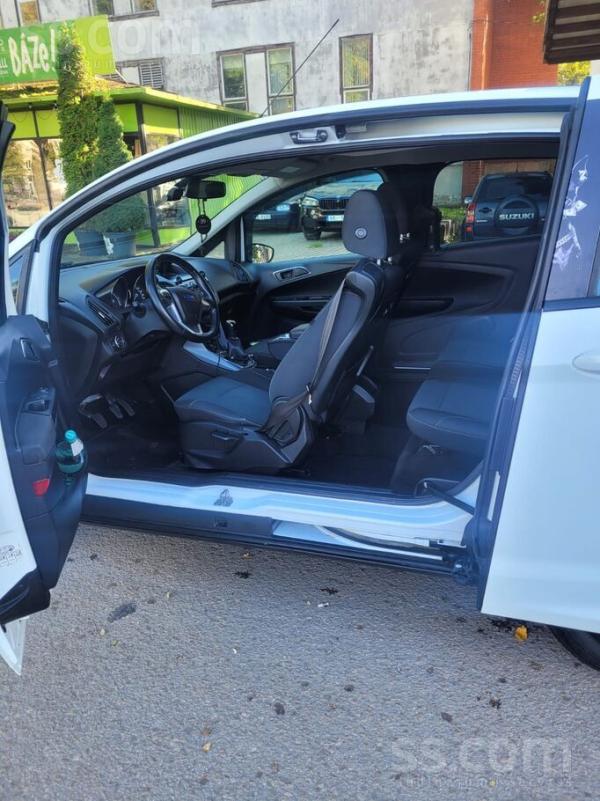 Форд Б-Макс 2014 в Елгава на AUTOMOTO.COM.LV Белый Форд Б-Макс 2014 в Елгава, объемом двигателя 1.60 л и пробегом 218 тыс. км за 4800 €, фото 8 на AUTOMOTO.COM.LV