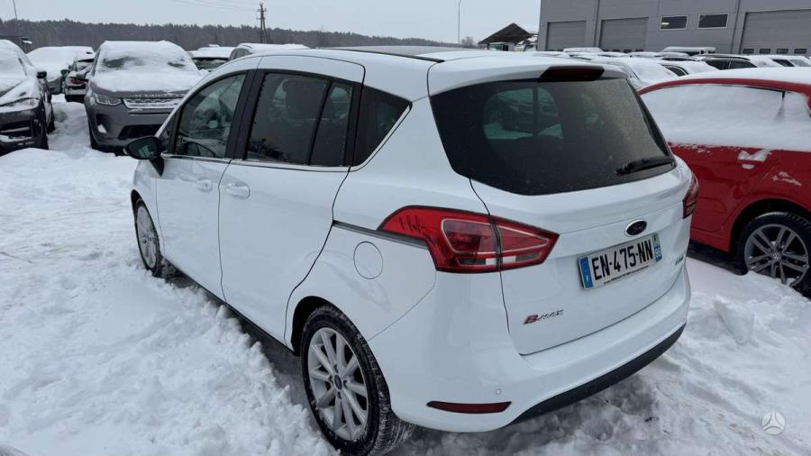 White Ford B-Max 2017 in Taurage, with an engine capacity of 1.00 L and mileage of 130 thousand km for 4700 €, photo 6 on AUTOMOTO.COM.LV
