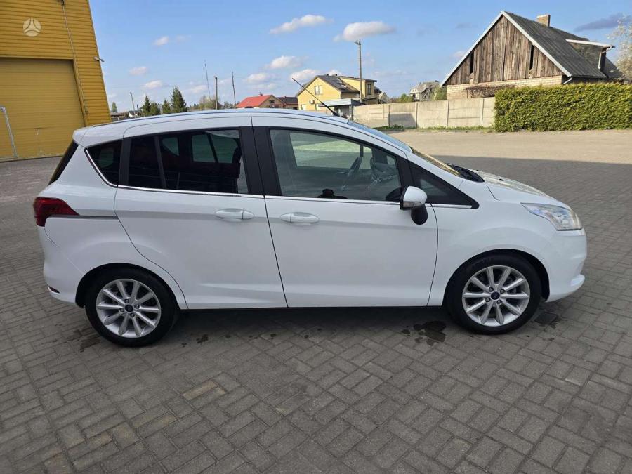 White Ford B-Max 2017 in Taurage, with an engine capacity of 1.00 L and mileage of 106 thousand km for 4200 €, photo 5 on AUTOMOTO.COM.LV