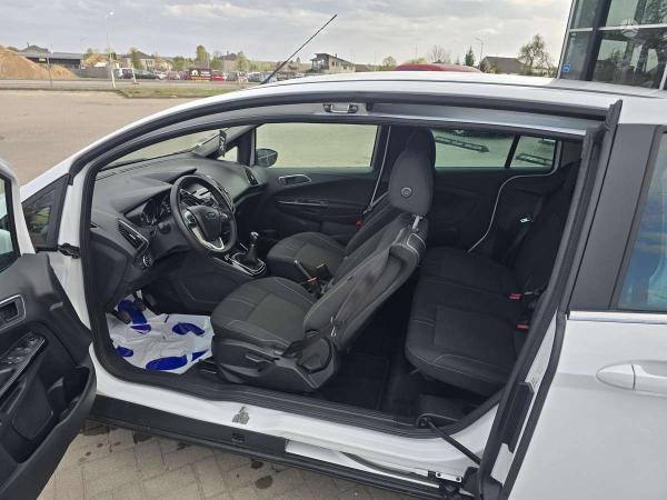 White Ford B-Max 2017 in Taurage, with an engine capacity of 1.00 L and mileage of 106 thousand km for 4200 €, photo 10 on AUTOMOTO.COM.LV