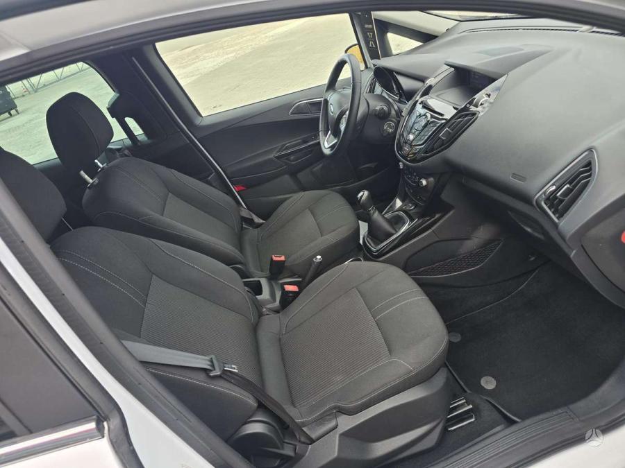 White Ford B-Max 2017 in Taurage, with an engine capacity of 1.00 L and mileage of 106 thousand km for 4200 €, photo 12 on AUTOMOTO.COM.LV