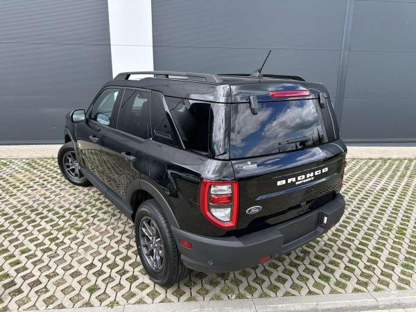 Melns Ford Bronco 2024 Viļņa, ar dzinēja tilpumu 1.50 L un nobraukumu 65 tūkst. km par 24900 €, foto 4 vietnē AUTOMOTO.COM.LV