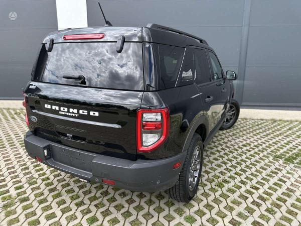Melns Ford Bronco 2024 Viļņa, ar dzinēja tilpumu 1.50 L un nobraukumu 65 tūkst. km par 24900 €, foto 6 vietnē AUTOMOTO.COM.LV