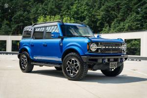 Blue Ford Bronco 2022 in Vilnius, with an engine capacity of 2.70 L and mileage of 105 thousand km for 39900 €, photo  on AUTOMOTO.COM.LV
