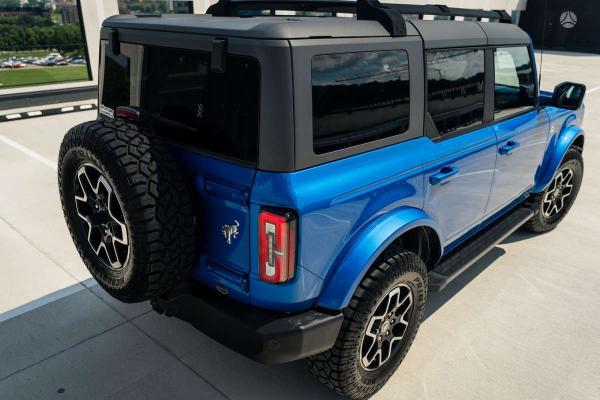 Blue Ford Bronco 2022 in Vilnius, with an engine capacity of 2.70 L and mileage of 105 thousand km for 39900 €, photo 9 on AUTOMOTO.COM.LV