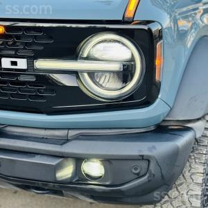 Blue Ford Bronco 2023 in Riga, with an engine capacity of 2.70 L and mileage of 43 thousand km for 55500 €, photo 6 on AUTOMOTO.COM.LV