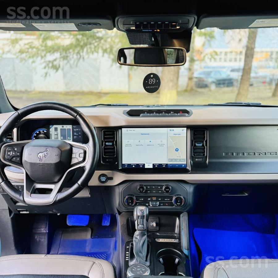 Blue Ford Bronco 2023 in Riga, with an engine capacity of 2.70 L and mileage of 43 thousand km for 55500 €, photo 12 on AUTOMOTO.COM.LV