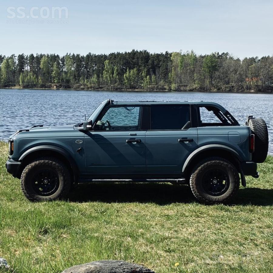 Blue Ford Bronco 2023 in Riga, with an engine capacity of 2.70 L and mileage of 43 thousand km for 55500 €, photo 21 on AUTOMOTO.COM.LV
