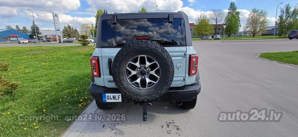 Ford Bronco 2023 Tallina, ar dzinēja tilpumu 2.70 L un nobraukumu 8 tūkst. km par 59000 €, foto 4 vietnē AUTOMOTO.COM.LV