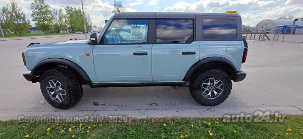 Ford Bronco 2023 Tallina, ar dzinēja tilpumu 2.70 L un nobraukumu 8 tūkst. km par 59000 €, foto 7 vietnē AUTOMOTO.COM.LV