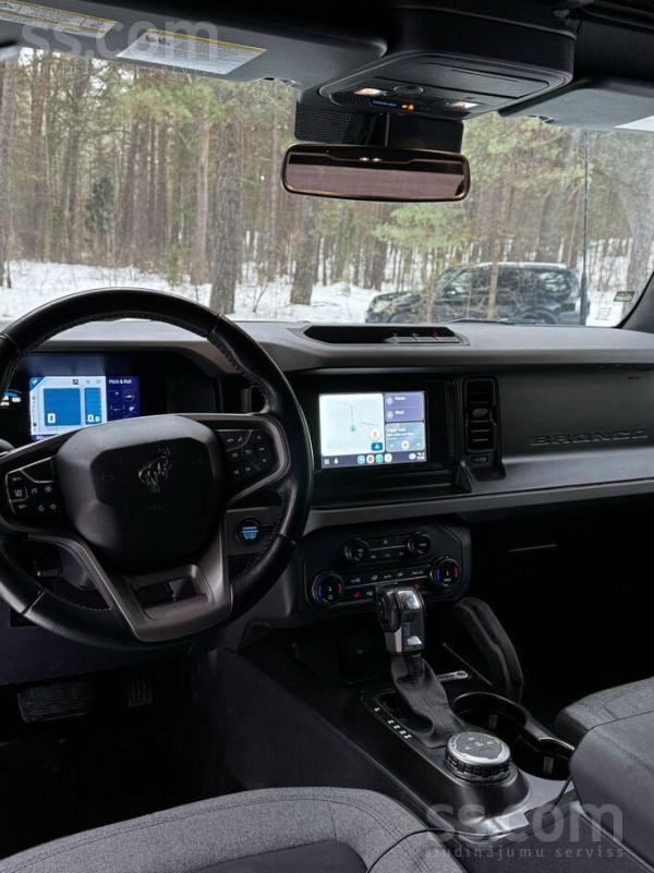 Pelēks Ford Bronco 2022 Rīga, ar dzinēja tilpumu 2.30 L un nobraukumu 55 tūkst. km par 39900 €, foto 6 vietnē AUTOMOTO.COM.LV