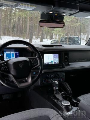 Grey Ford Bronco 2022 in Riga, with an engine capacity of 2.30 L and mileage of 55 thousand km for 42500 €, photo 11 on AUTOMOTO.COM.LV