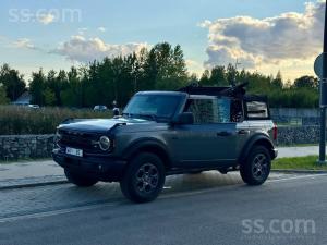 Grey Ford Bronco 2022 in Riga, with an engine capacity of 2.30 L and mileage of 65 thousand km for 39500 €, photo 7 on AUTOMOTO.COM.LV