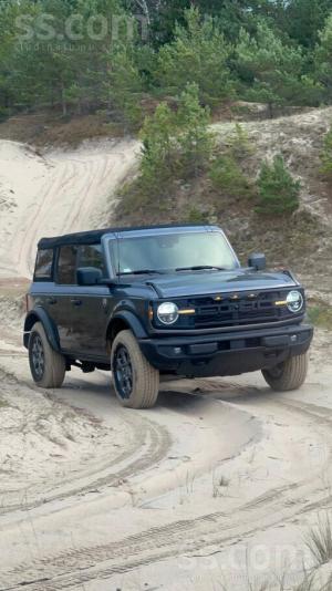 Grey Ford Bronco 2022 in Riga, with an engine capacity of 2.30 L and mileage of 65 thousand km for 39500 €, photo 9 on AUTOMOTO.COM.LV