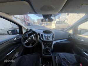 Smilšu krāsa Ford C-Max 2014 Tallina, ar dzinēja tilpumu 1.60 L un nobraukumu 216 tūkst. km par 3500 €, foto 5 vietnē AUTOMOTO.COM.LV