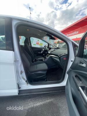 Smilšu krāsa Ford C-Max 2014 Tallina, ar dzinēja tilpumu 1.60 L un nobraukumu 216 tūkst. km par 3500 €, foto 6 vietnē AUTOMOTO.COM.LV