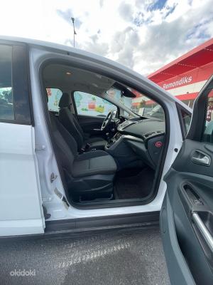 Smilšu krāsa Ford C-Max 2014 Tallina, ar dzinēja tilpumu 1.60 L un nobraukumu 216 tūkst. km par 3500 €, foto 12 vietnē AUTOMOTO.COM.LV