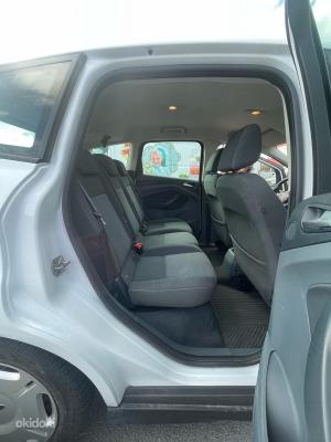 Smilšu krāsa Ford C-Max 2014 Tallina, ar dzinēja tilpumu 1.60 L un nobraukumu 216 tūkst. km par 3500 €, foto 13 vietnē AUTOMOTO.COM.LV