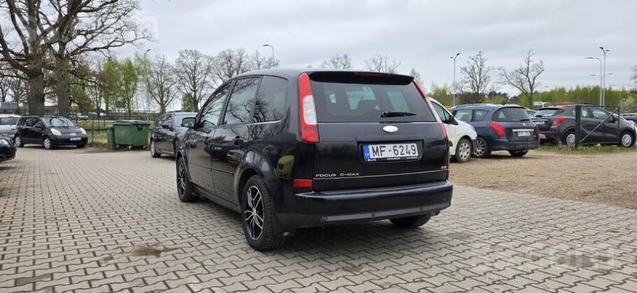 Black Ford C-Max 2005 in Valmiera, with an engine capacity of 2.00 L and mileage of 309 thousand km for 1200 €, photo 5 on AUTOMOTO.COM.LV