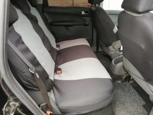 Black Ford C-Max 2005 in Saldus, with an engine capacity of 1.60 L and mileage of 266 thousand km for 1900 €, photo 10 on AUTOMOTO.COM.LV