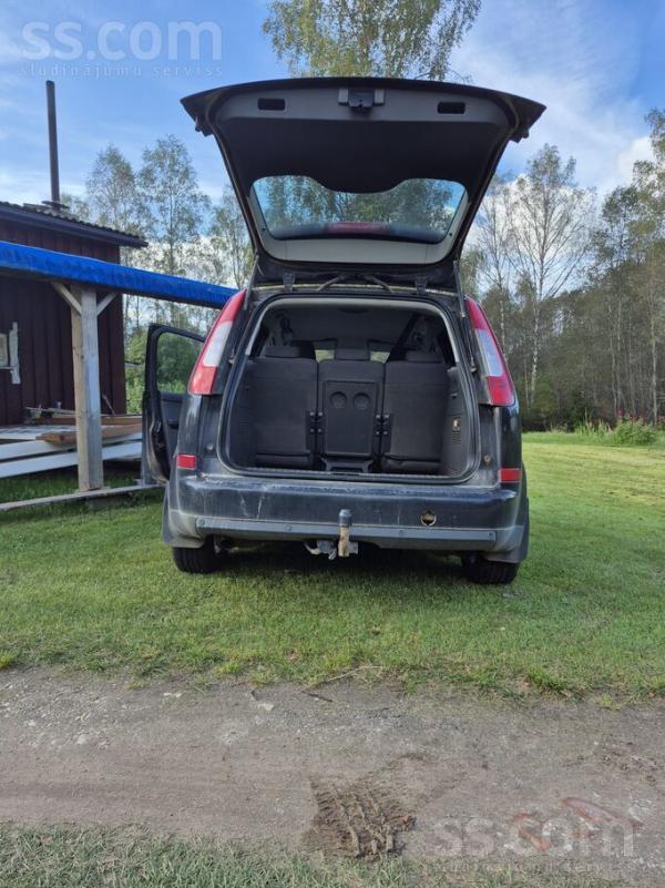 Black Ford C-Max 2006 in Riga, with an engine capacity of 2.00 L and mileage of 300 thousand km for 1000 €, photo 4 on AUTOMOTO.COM.LV