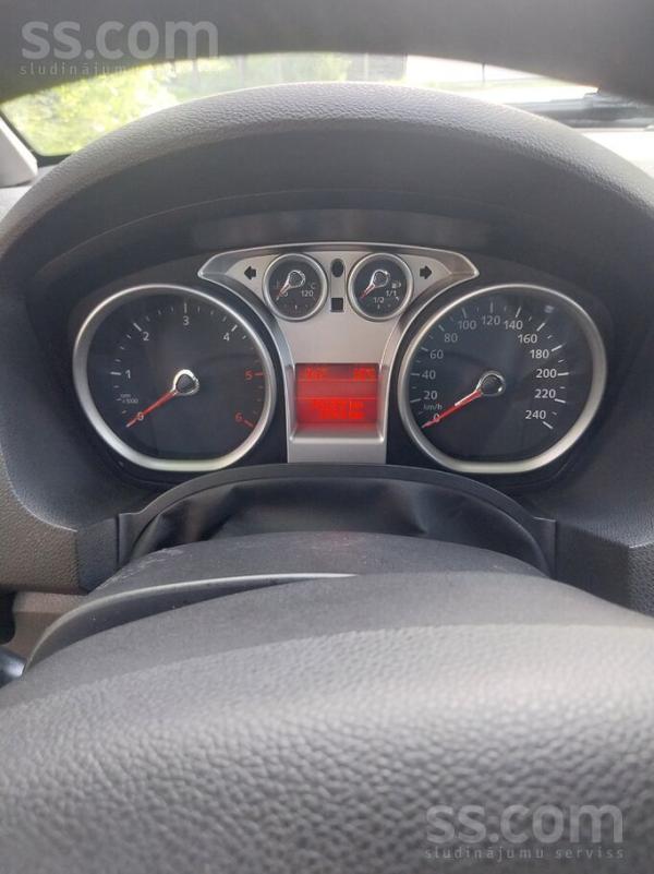 Black Ford C-Max 2009 in Daugavpils, with an engine capacity of 1.80 L and mileage of 242 thousand km for 1700 €, photo 7 on AUTOMOTO.COM.LV