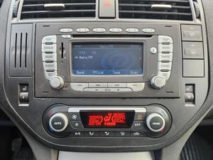 Black Ford C-Max 2009 in Riga, with an engine capacity of 1.60 L and mileage of 250 thousand km for 1700 €, photo 13 on AUTOMOTO.COM.LV
