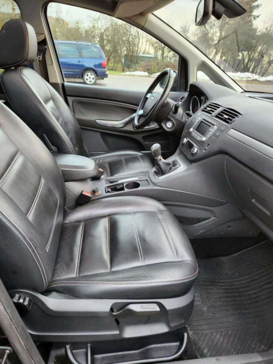 Black Ford C-Max 2009 in Riga, with an engine capacity of 1.60 L and mileage of 250 thousand km for 1700 €, photo 14 on AUTOMOTO.COM.LV