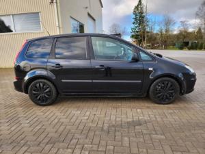 Black Ford C-Max 2009 in Riga, with an engine capacity of 1.60 L and mileage of 250 thousand km for 1700 €, photo 20 on AUTOMOTO.COM.LV