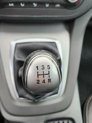 Black Ford C-Max 2009 in Riga, with an engine capacity of 1.60 L and mileage of 250 thousand km for 1700 €, photo 23 on AUTOMOTO.COM.LV
