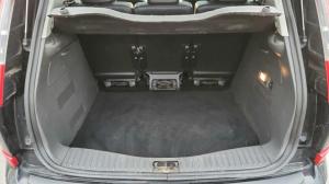 Black Ford C-Max 2009 in Riga, with an engine capacity of 1.60 L and mileage of 250 thousand km for 1700 €, photo 28 on AUTOMOTO.COM.LV