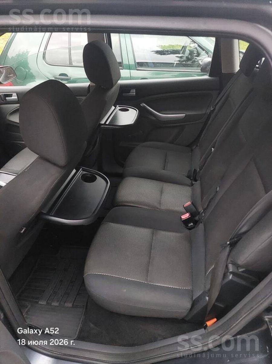Black Ford C-Max 2010 in Kraslava, with an engine capacity of 1.60 L and mileage of 292 thousand km for 1450 €, photo 14 on AUTOMOTO.COM.LV