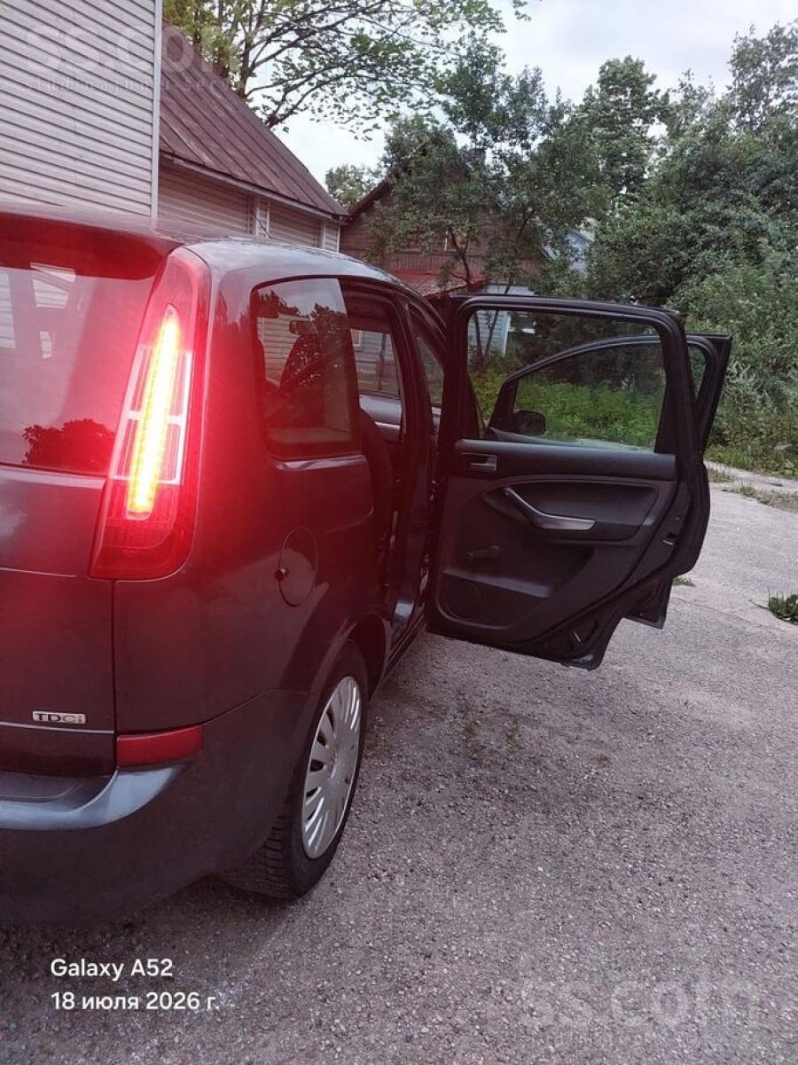 Black Ford C-Max 2010 in Kraslava, with an engine capacity of 1.60 L and mileage of 292 thousand km for 1450 €, photo 15 on AUTOMOTO.COM.LV