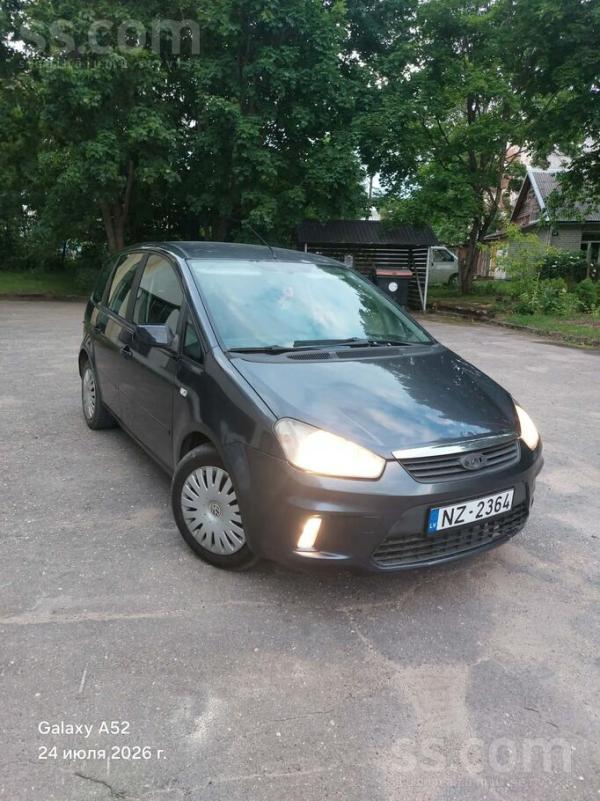 Black Ford C-Max 2010 in Kraslava, with an engine capacity of 1.60 L and mileage of 292 thousand km for 1250 €, photo 1 on AUTOMOTO.COM.LV