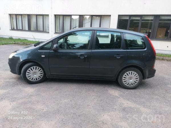Black Ford C-Max 2010 in Kraslava, with an engine capacity of 1.60 L and mileage of 292 thousand km for 1250 €, photo 3 on AUTOMOTO.COM.LV