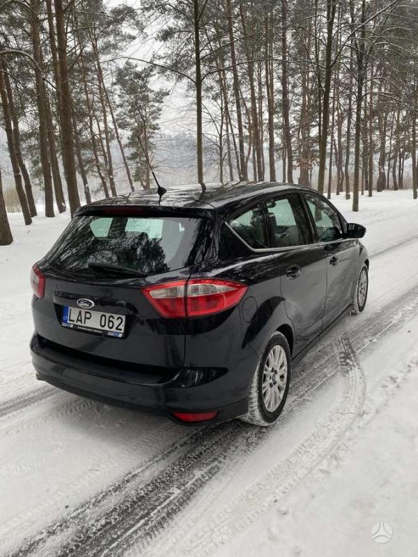 Black Ford C-Max 2011 in Kaunas, with an engine capacity of 1.56 L and mileage of 250 thousand km for 3750 €, photo 5 on AUTOMOTO.COM.LV
