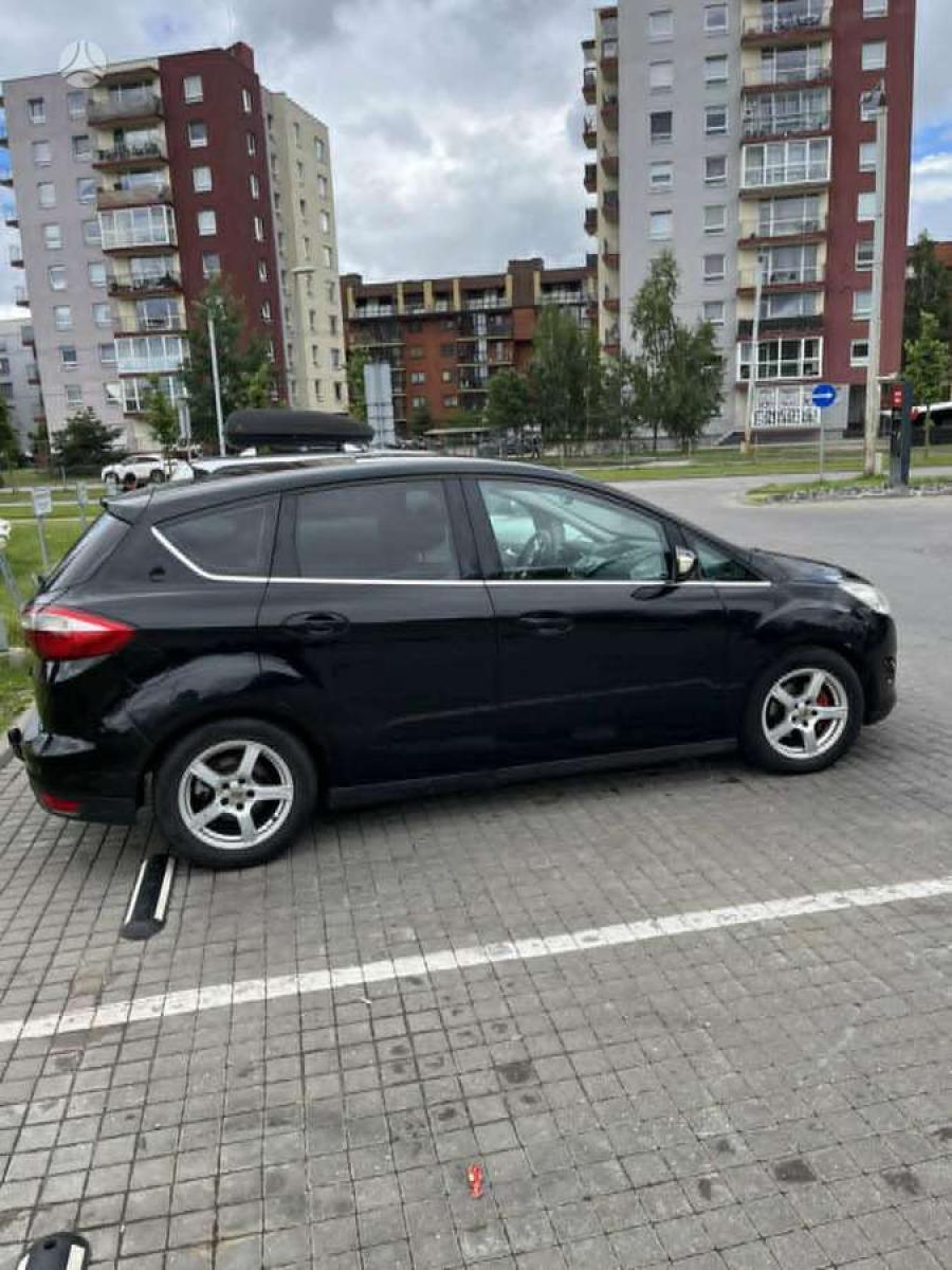 Black Ford C-Max 2011 in Vilnius, with an engine capacity of 1.60 L and mileage of 280 thousand km for 3200 €, photo 4 on AUTOMOTO.COM.LV