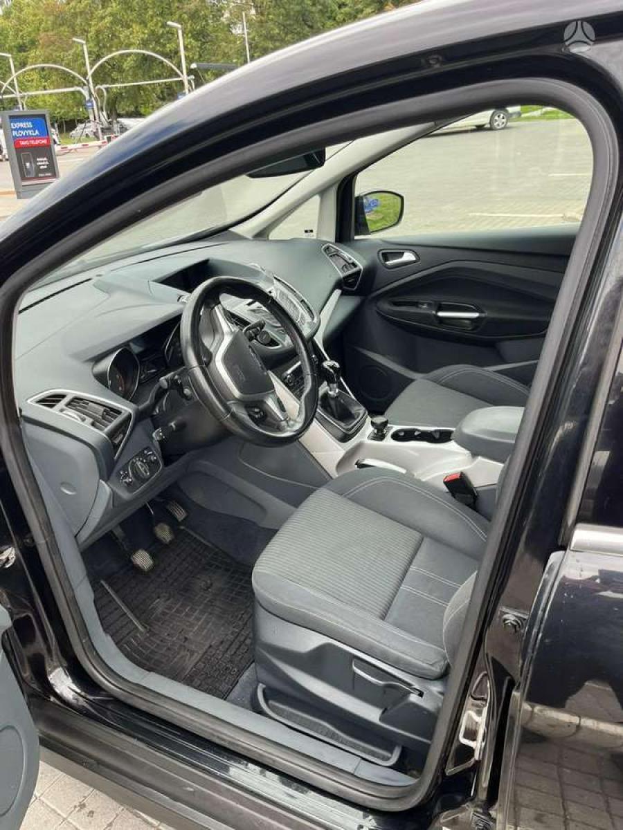 Black Ford C-Max 2011 in Vilnius, with an engine capacity of 1.60 L and mileage of 280 thousand km for 3200 €, photo 5 on AUTOMOTO.COM.LV