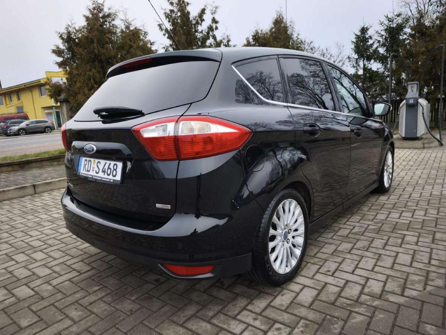 Black Ford C-Max 2012 in Taurage, with an engine capacity of 1.60 L and mileage of 157 thousand km for 4600 €, photo 4 on AUTOMOTO.COM.LV