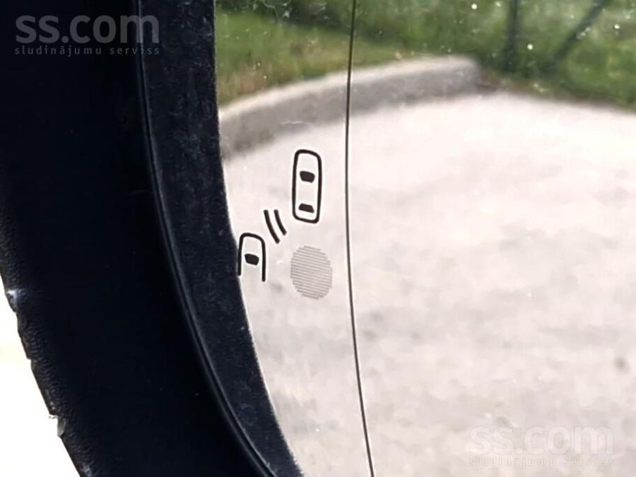 Melns Ford C-Max 2012 Rīga, ar dzinēja tilpumu 1.60 L un nobraukumu 195 tūkst. km par 2490 €, foto 13 vietnē AUTOMOTO.COM.LV