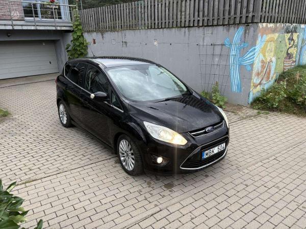 Black Ford C-Max 2013 in Vilnius, with an engine capacity of 1.00 L and mileage of 145 thousand km for 2499 €, photo 3 on AUTOMOTO.COM.LV