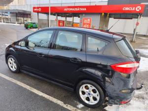 Black Ford C-Max 2014 in Riga, with an engine capacity of 1.60 L and mileage of 200 thousand km for 4500 €, photo 3 on AUTOMOTO.COM.LV