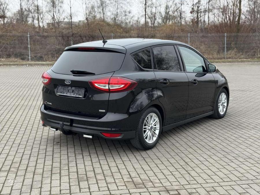 Black Ford C-Max 2017 in Marijampole, with an engine capacity of 1.00 L and mileage of 102 thousand km for 5600 €, photo 5 on AUTOMOTO.COM.LV