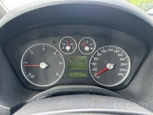 Black Ford C-Max 2004 in Jelgava, with an engine capacity of 2.00 L and mileage of 381 thousand km for 1550 €, photo 12 on AUTOMOTO.COM.LV
